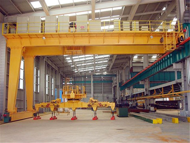 Advantages and disadvantages of the double girder gantry crane in China
